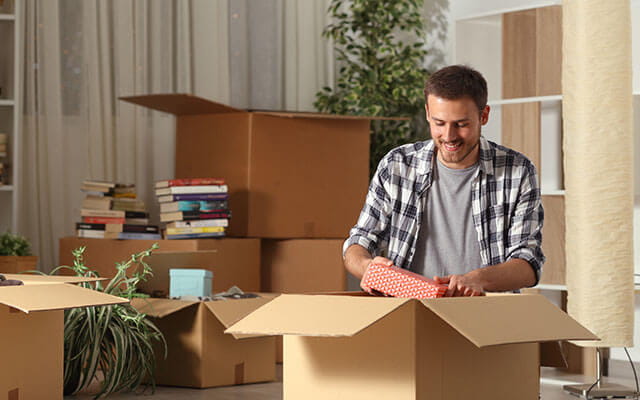 Moving to Another State While Job Hunting | Zippy Shell