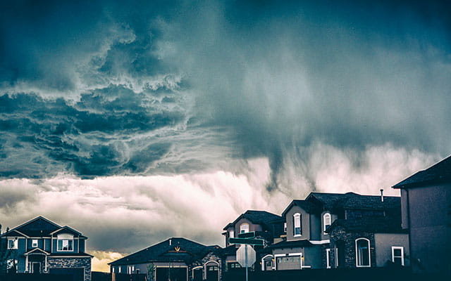 How to Make Moving in Bad Weather Easier | Zippy Shell