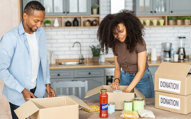 How to Pack Food for a Move: 8 Essential Tips | Zippy Shell